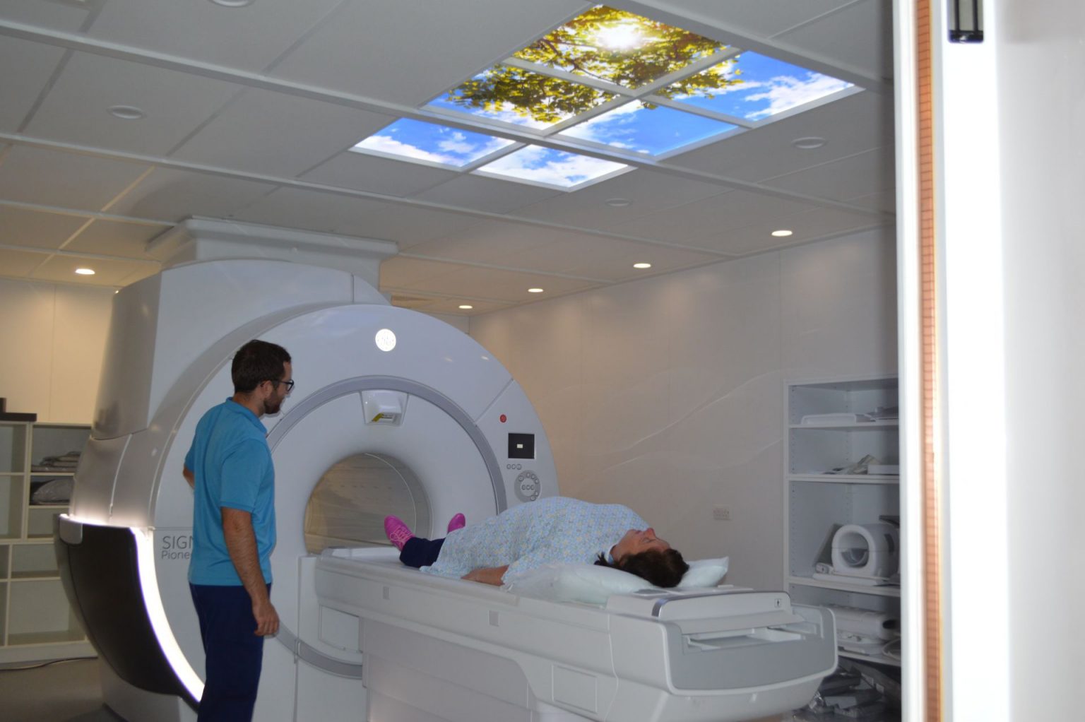 New MRI Scanner Room Unveiled | Staff News
